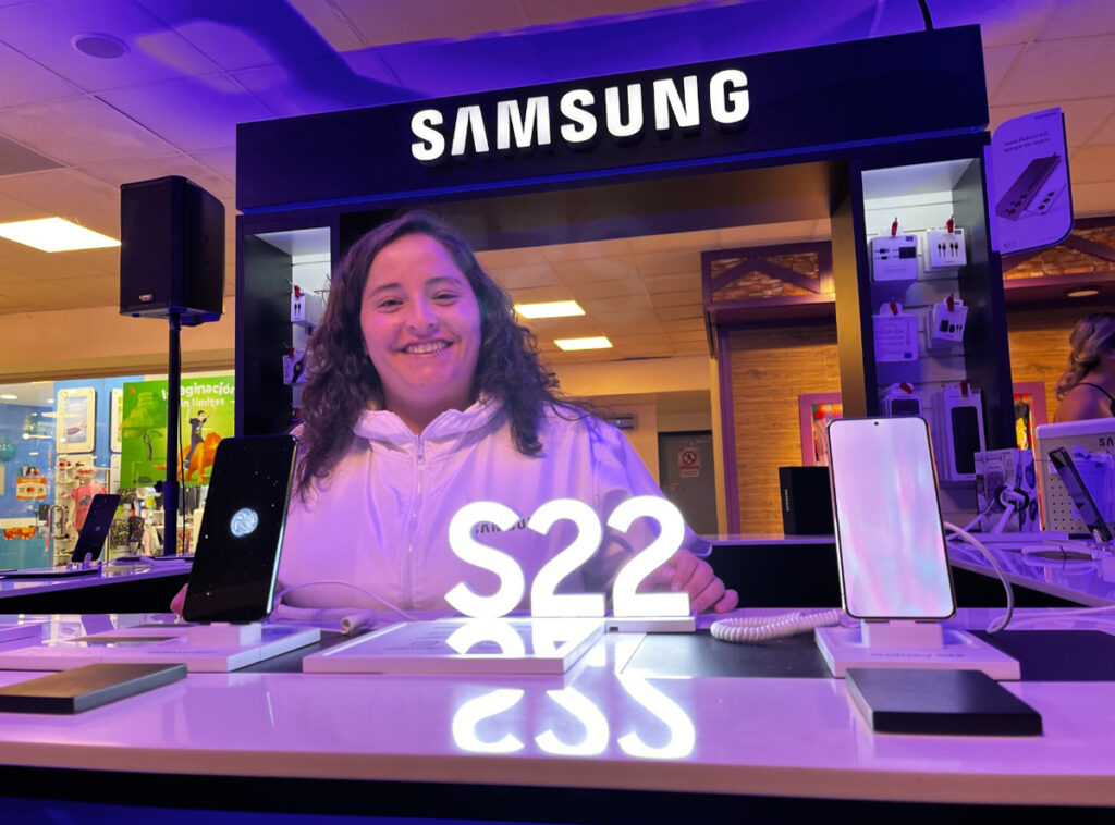 T Informas Bolivia | Samsung presenta nuevo concepto de Kioskos en Bolivia